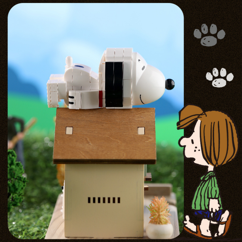 Peanuts® Snoopy Sleeping Snoopy BrickHeadz Building Block Set - One Quarter