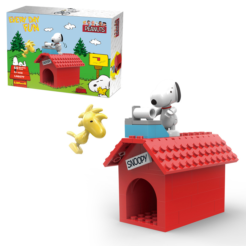 Peanuts® Snoopy Every Day Fun Snoopy's Doghouse Building Block Set ...